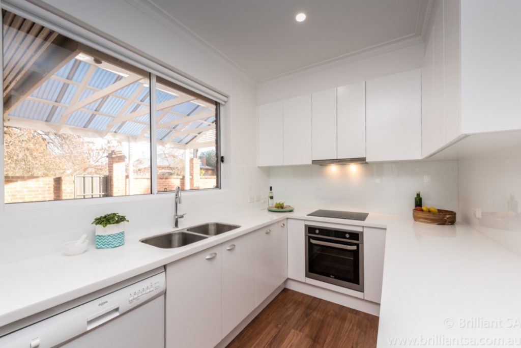 CLEAN WHITE - KITCHEN | Brilliant SA