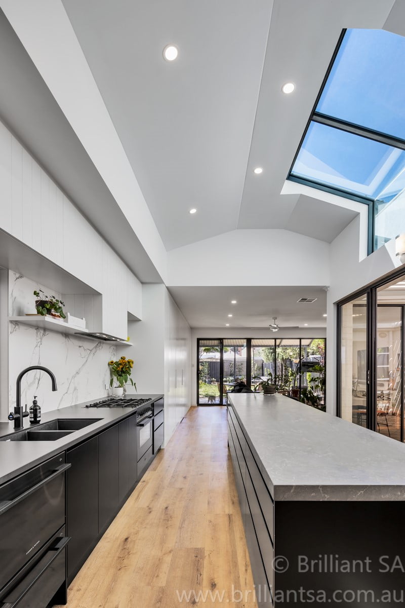 MONOCHROMATIC KITCHEN | Brilliant SA