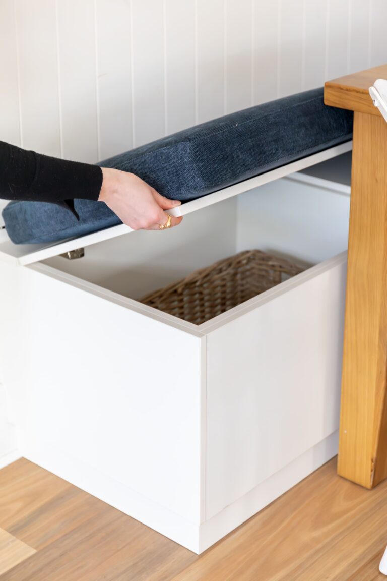 Hamptons Style Kitchen, Dining & Lounge Renovation