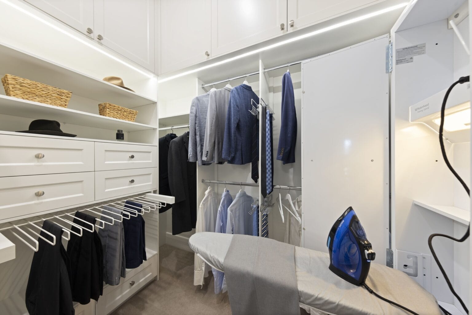 Hamptons Ensuite & Walk-in Robe Renovation