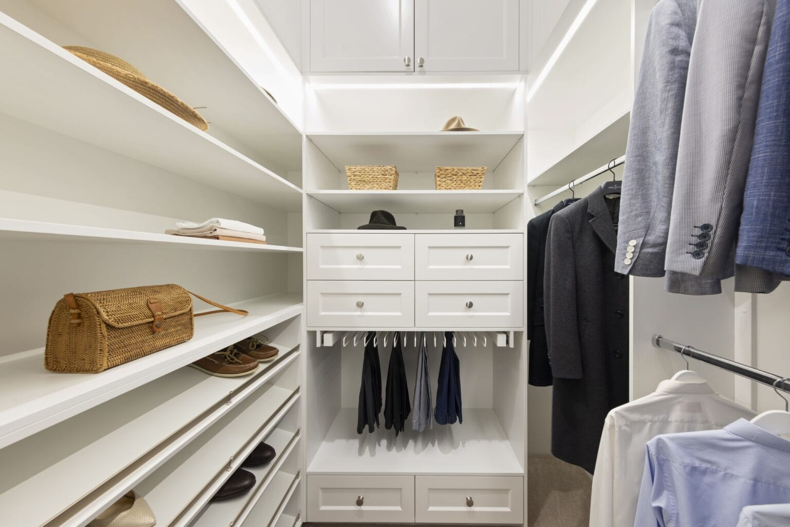 Hamptons Ensuite & Walk-in Robe Renovation