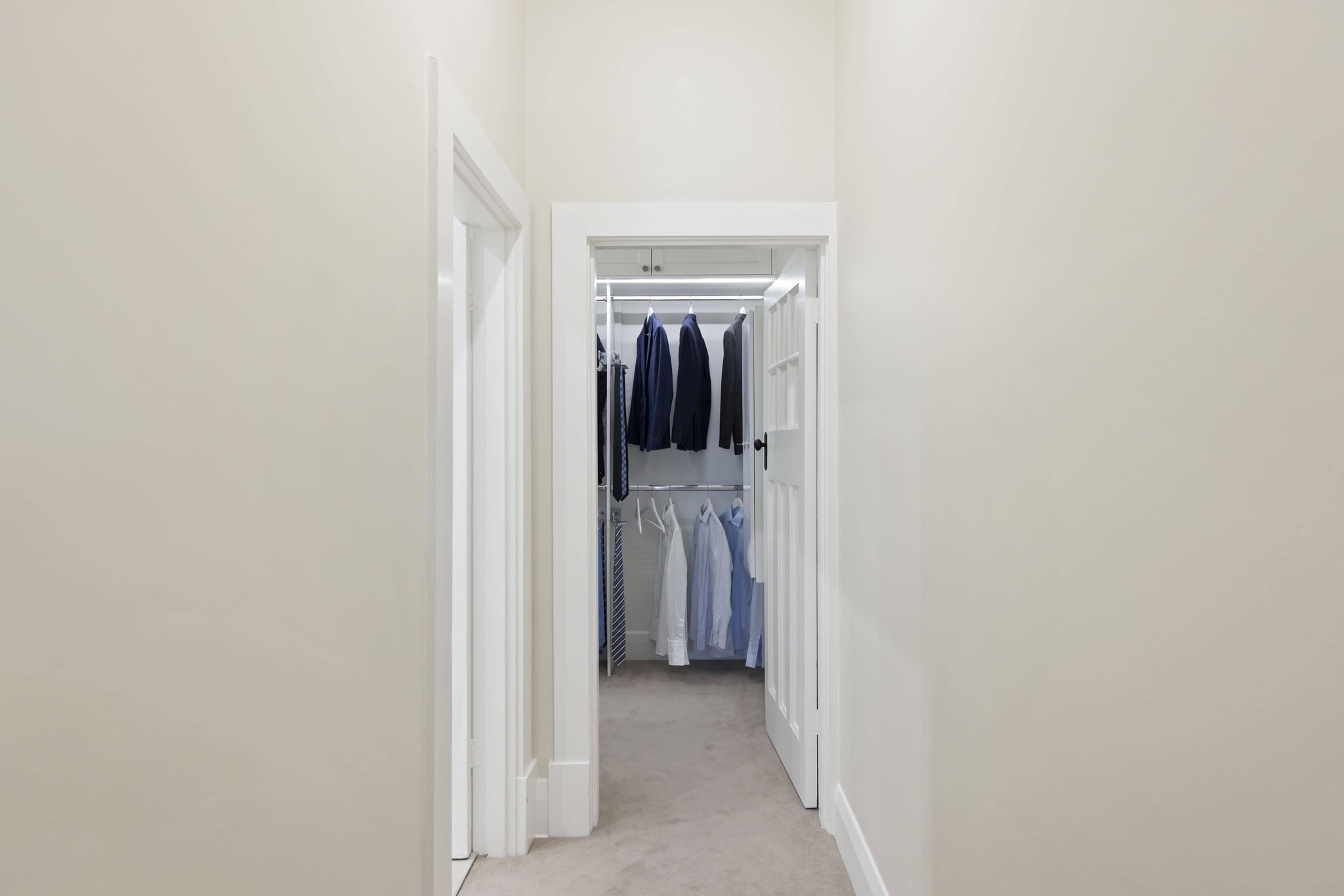 Hamptons Ensuite & Walk-in Robe Renovation