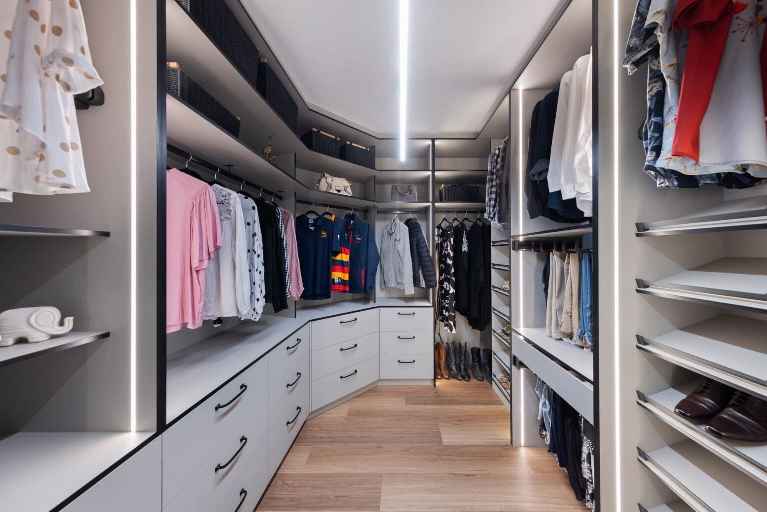 Hamptons Style Ensuite & Walk-in Robe Renovation