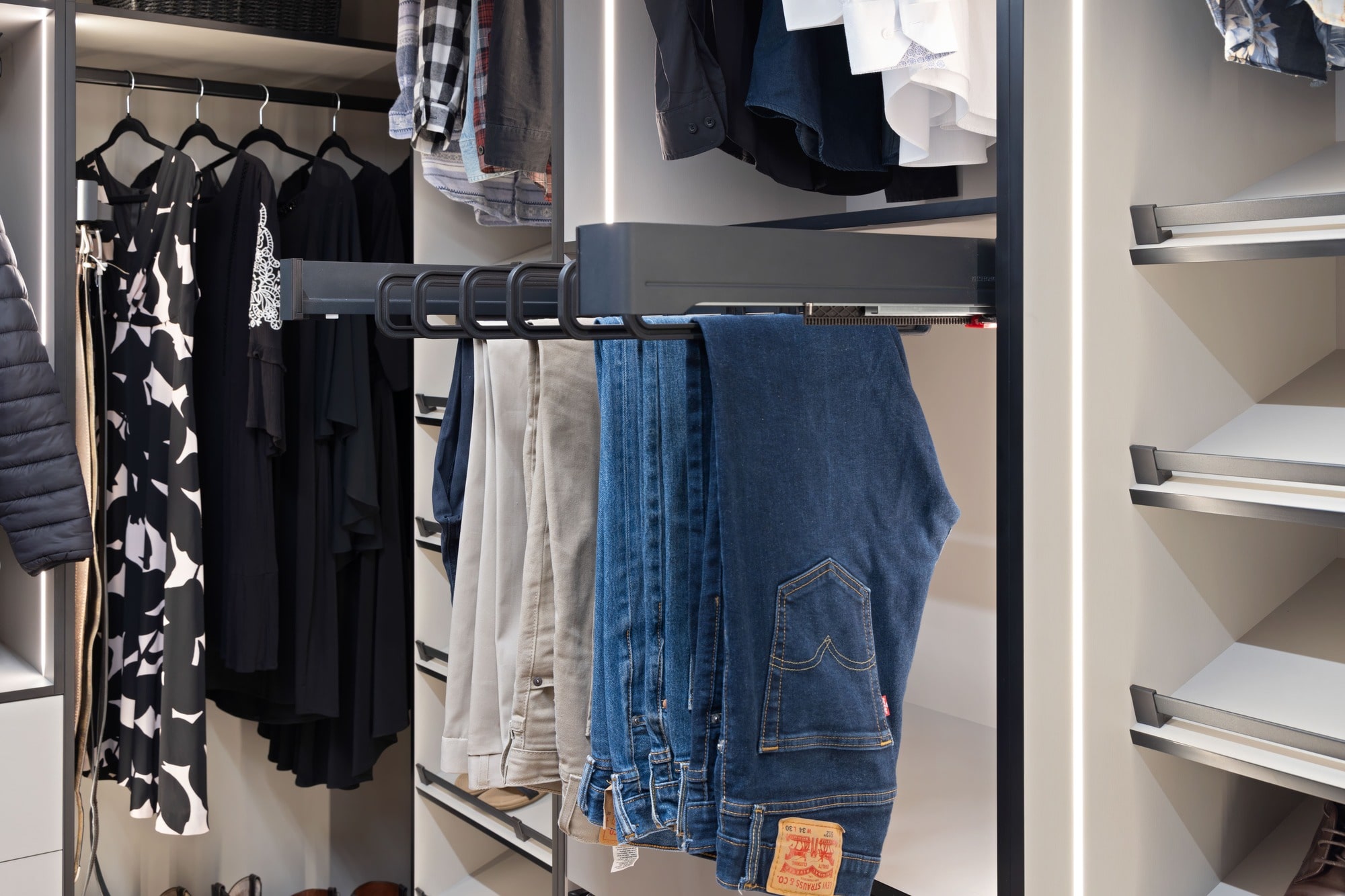 Hamptons Style Ensuite & Walk-in Robe Renovation