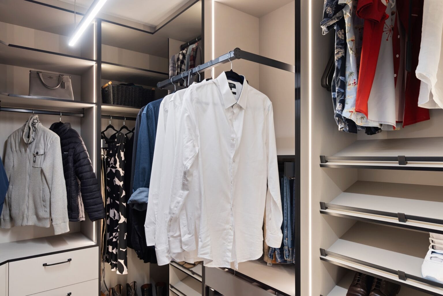 Hamptons Style Ensuite & Walk-in Robe Renovation