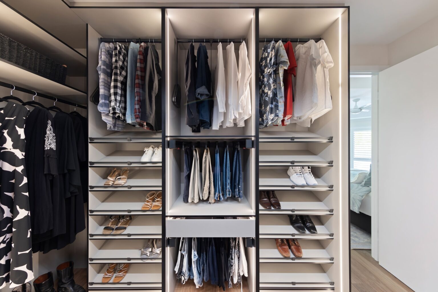 Hamptons Style Ensuite & Walk-in Robe Renovation